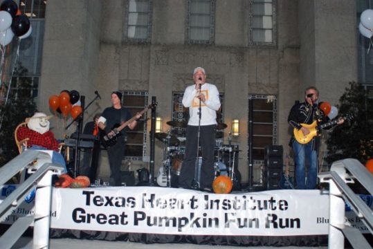 Bose L1 Portable Systems Help Houston Band The Guzzlers Celebrate 20 ...