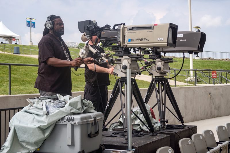 HITACHI SK-UHD4000 Cameras Enable Stellar 4K IMAG Quality for Vista ...