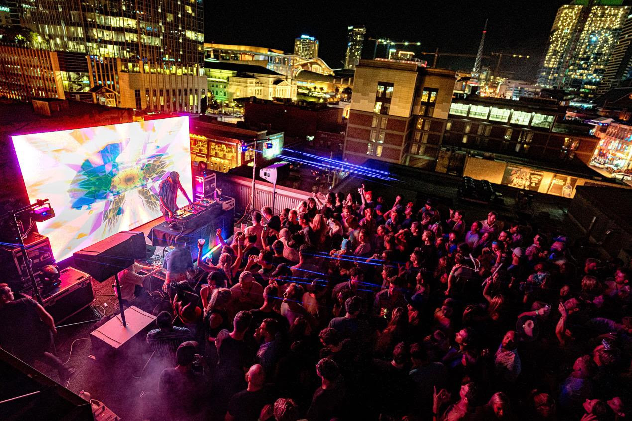 L-Acoustics A Series Goes Underground on Nashville Rooftop – rAVe [PUBS]